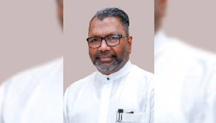 சுரேன் இராகவனுக்கு பிக்கு ஒருவரால் ஆப்பு!! தேசியப்பட்டியல் எம்.பி பதவி ...