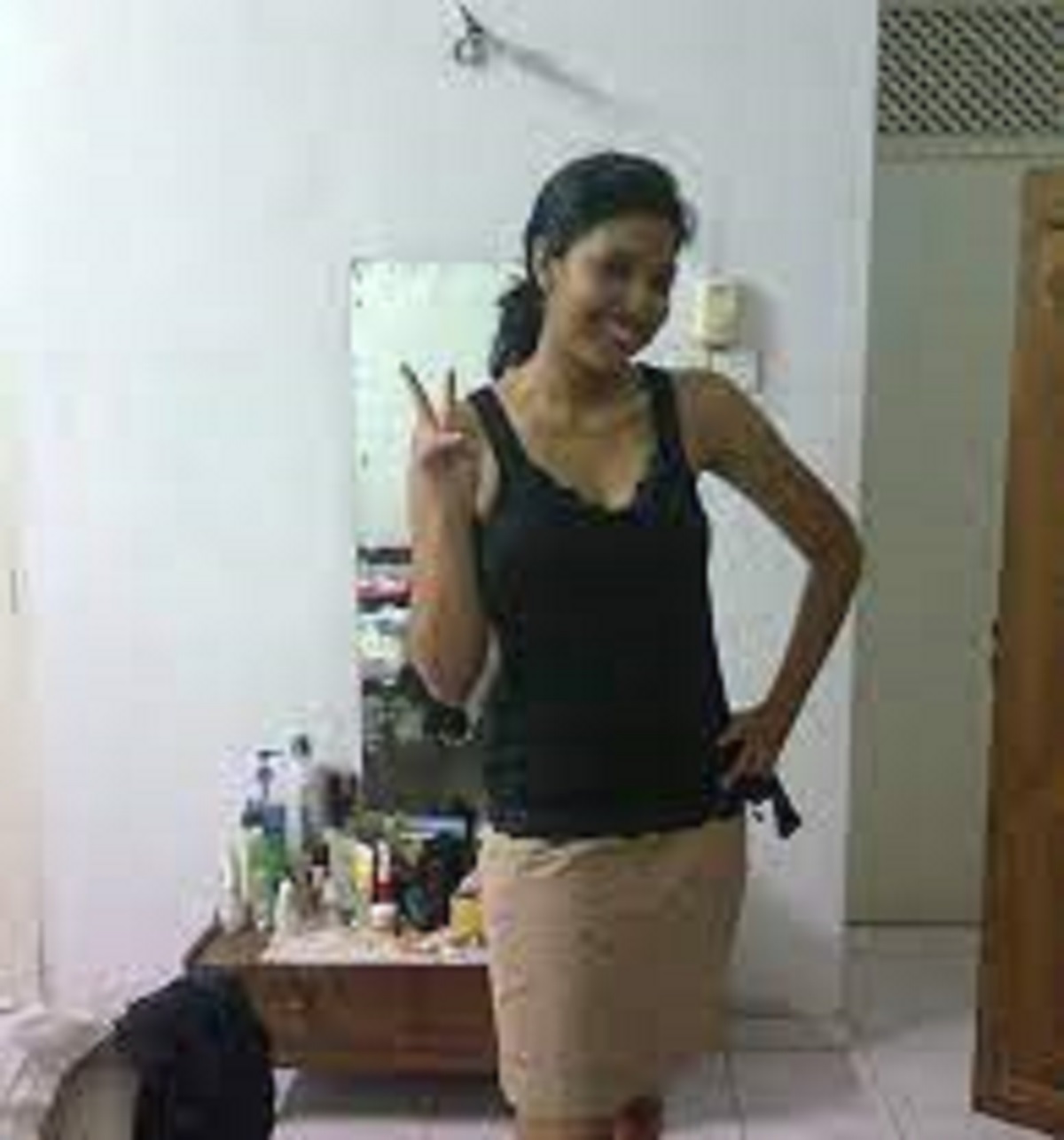 24 வயதுக்குள் விபச்சாரம் மூலம் ரூ.10 கோடி சம்பாதித்த இலங்கை யுவதி கைது! - Vampan