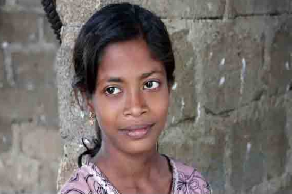 மாங்குளத்தில் 15 வயது மாணவியை கடத்திச் சென்ற சிங்களவன்!! பொலிசார் கூறுவது என்ன? - Vampan