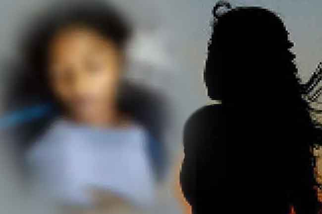 கனடாவிலிருந்து யாழ் வந்து 18 வயது மாணவியை கர்ப்பமாகிய 47 வயது அங்கிள்!! வங்கி உத்தியோத்தரான ...