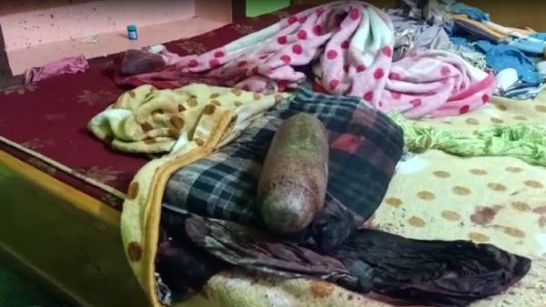 28 வயது மனைவியுடன் படுத்திருந்த 53 வயது பொலிஸ் இன்ஸ்பெக்கடரின் தலையில் அம்மிக் கல் போட்ட கணவன் ...