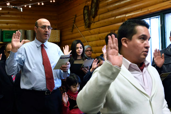 கனடாவில் ரொறன்ரோவிலிருந்து வெளியேறும் இலங்கைத் தமிழர்கள் உட்பட்ட குடியேறிகள்!! - Vampan