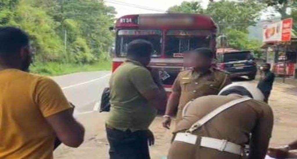 யாழிலிருந்து வவுனியா நோக்கிச் சென்ற அரச பேரூந்து சாரதியின் அனுமதிப்பத்திரம் பொலிசாரால் ...