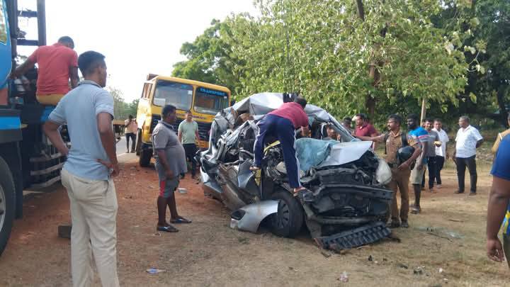 மாங்குளத்தில் 5 வாகனங்கள் மோதி பாரிய விபத்து 4 பேருக்கு காயம்!! Video - Vampan