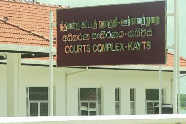 யாழில் நள்ளிரவு வீடு புகுந்து படுத்திருந்த ஊமைப் பெண்ணை துஸ்பிரயோகம் செய்ய முற்பட்ட காமுகனுக்கு ...